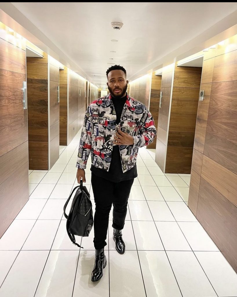 Digital Stardom: Unveiling the Symbiotic Journey of Micro-Celebrities ...