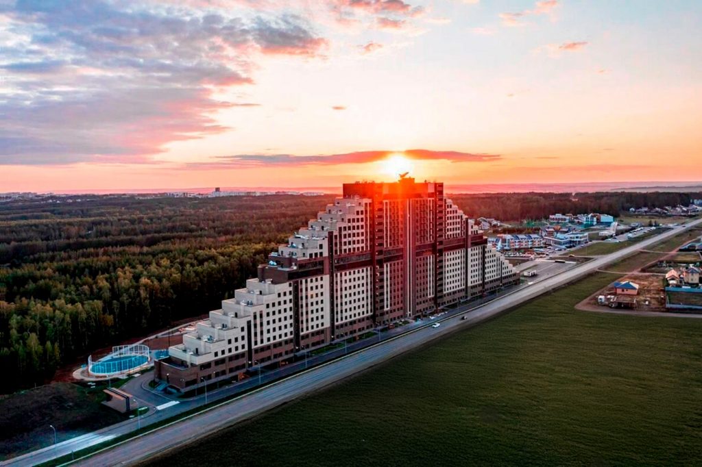 Young Women From Africa are Offered Jobs and Free Flight to Russia ...